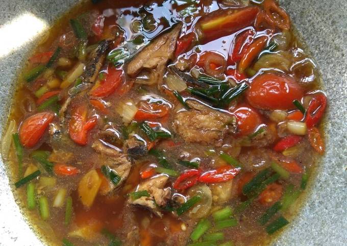 Resep Pindang kuah kecap pedas oleh Silvi Atgi Septina - Cookpad