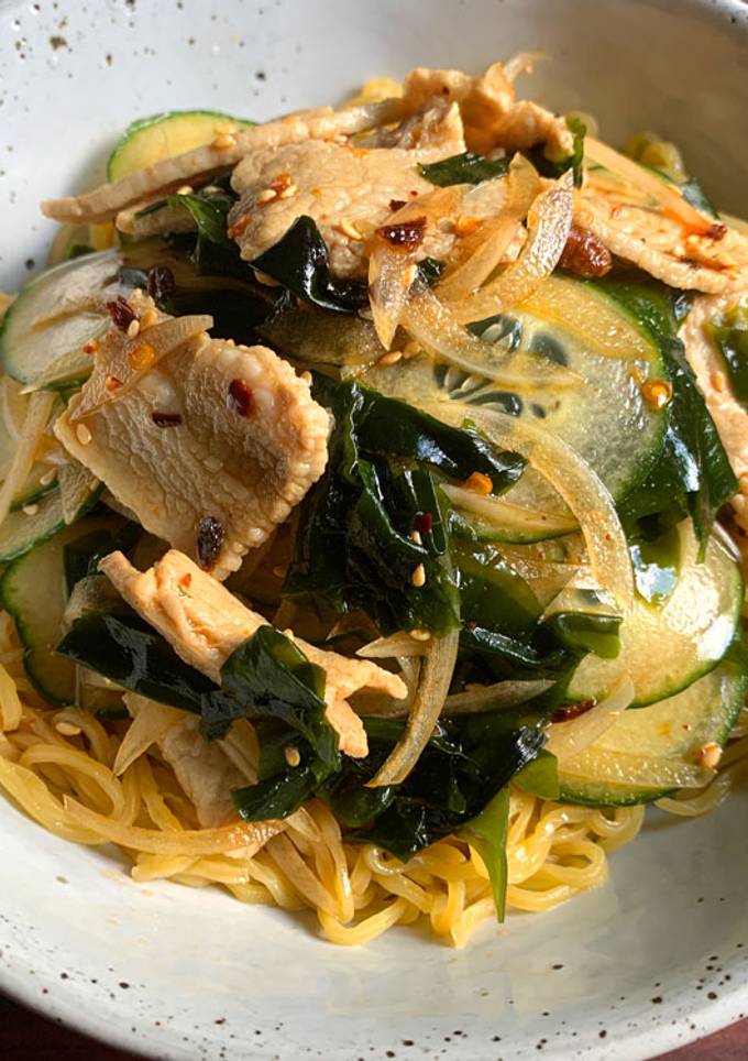 Pork, Wakame & Cucumber Cold Ramen Recipe by Hiroko Liston - Cookpad