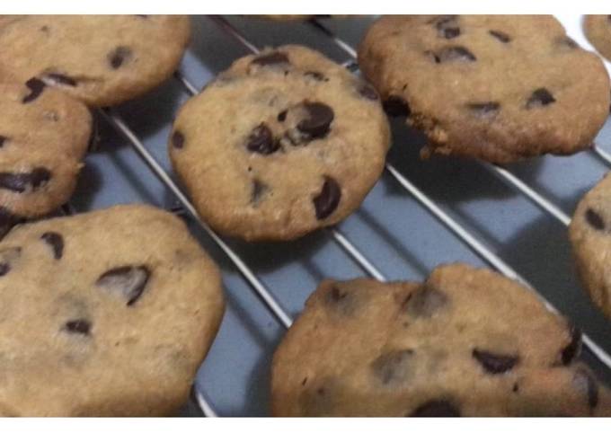 Resep Choco chip cookies oleh eceu Rika - Cookpad