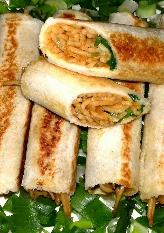 Bread Spring Rolls Recipe by Dipak Arora - Cookpad