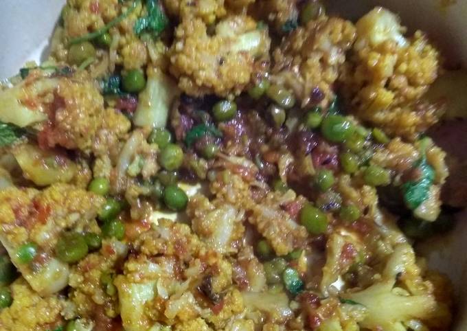 Gobi roast Recipe by Dwaipayan Karanjai - Cookpad