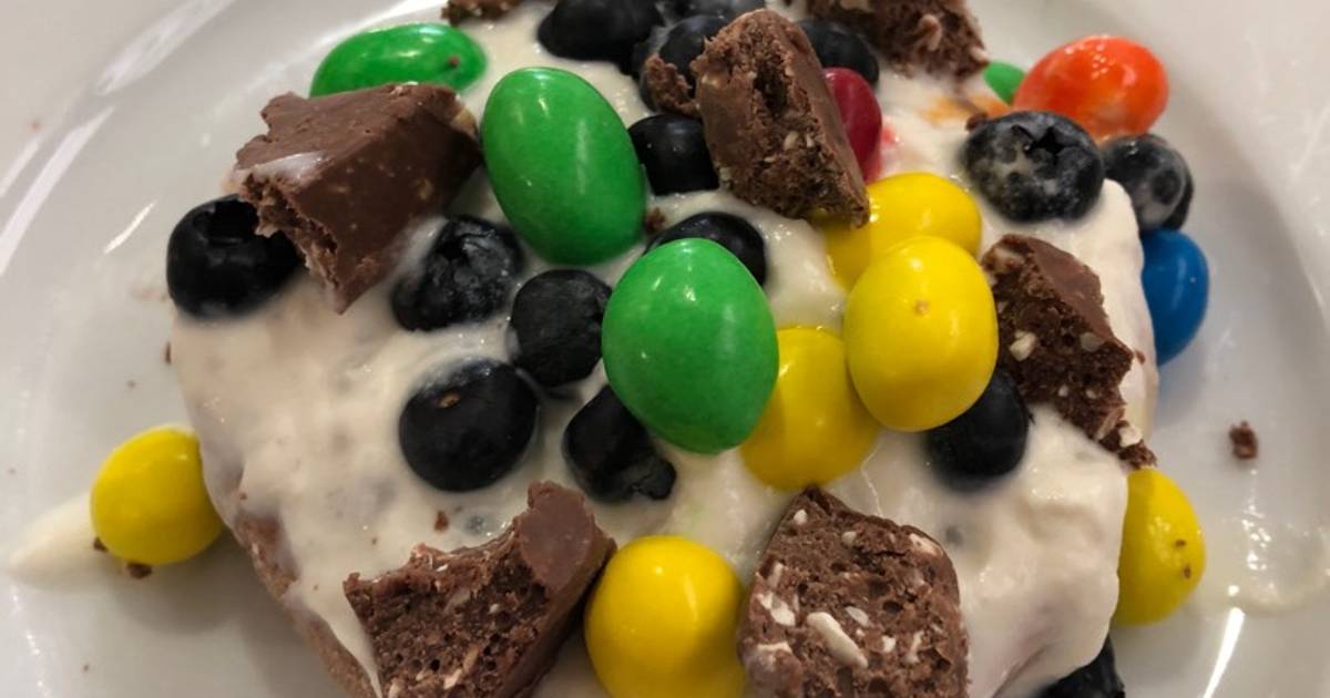 Reese’s m&m muffin Recipe by Lea Abboud - Cookpad