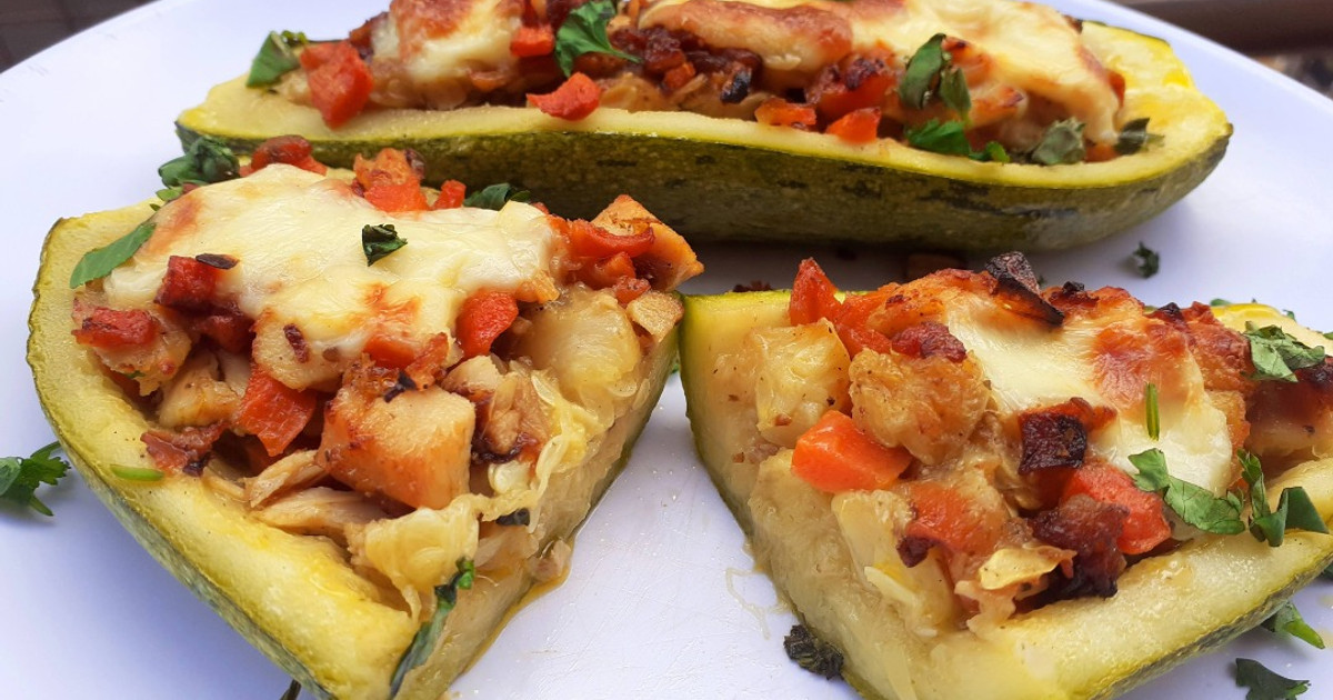 Zucchine Ripiene Di Pollo,Verdure E Formaggio Zucchini Relleno De ...