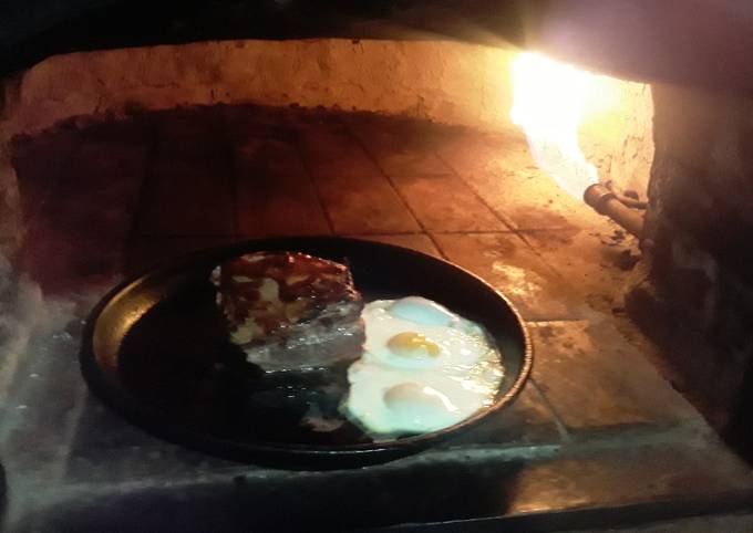 Pecho de cerdo con huevos de campo al horno de barro Receta de Lea ...