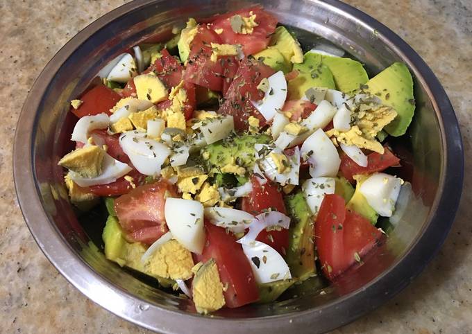 Ensalada de tomate 🍅/ palta 🥑 y huevo 🥚 Receta de cristinarecetas- Cookpad
