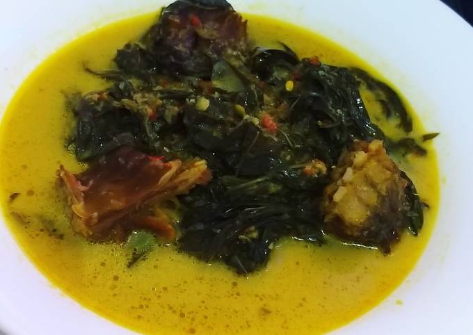 Resep Gulai daun singkong dan ikan pari asap oleh Alfina Nainggolan ...
