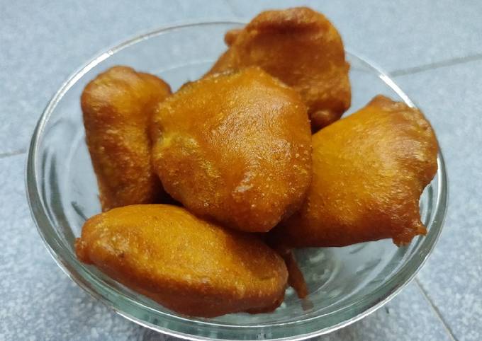 Vazhaikai Bajji/ Plantain Bajji Recipe by Head Over Meals by Dipika ...