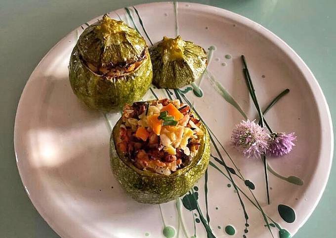 Ricetta Zucchine tonde ripiene di verdure e cereali 🌷 di Francesca ...