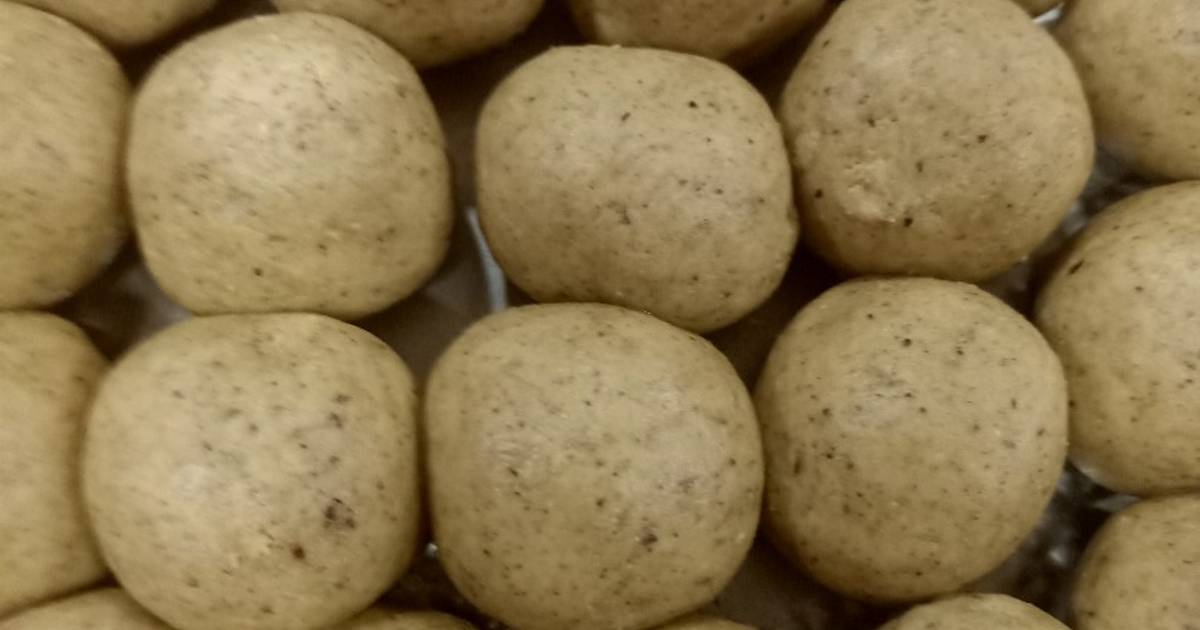 शिंगाडा पीठाचे लाडू (shingada pithache laddu recipe in marathi) रेसिपी ...