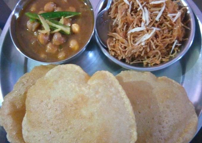 Chole Puri with sweet vermicelli Recipe by Neha Dua - Cookpad