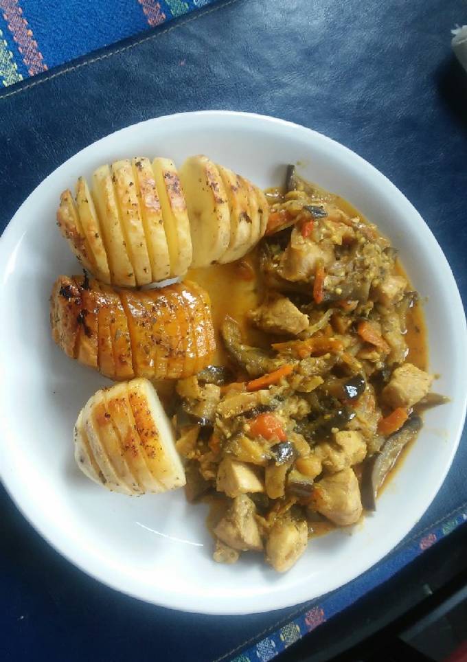 Papas acordeón con pollo y verduras a la cacerola Receta de Pierilu Mar ...