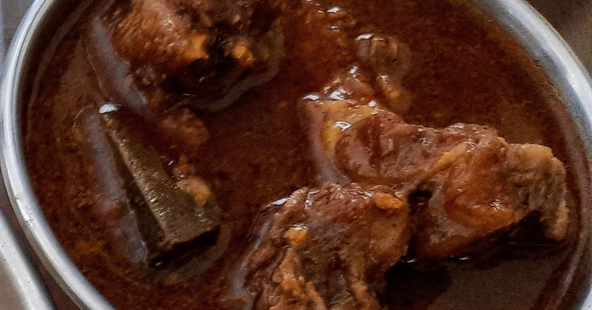 झणझणीत मटण रस्सा | मटणाचा रस्सा (Mutton Rassa Recipe In Marathi) रेसिपी ...
