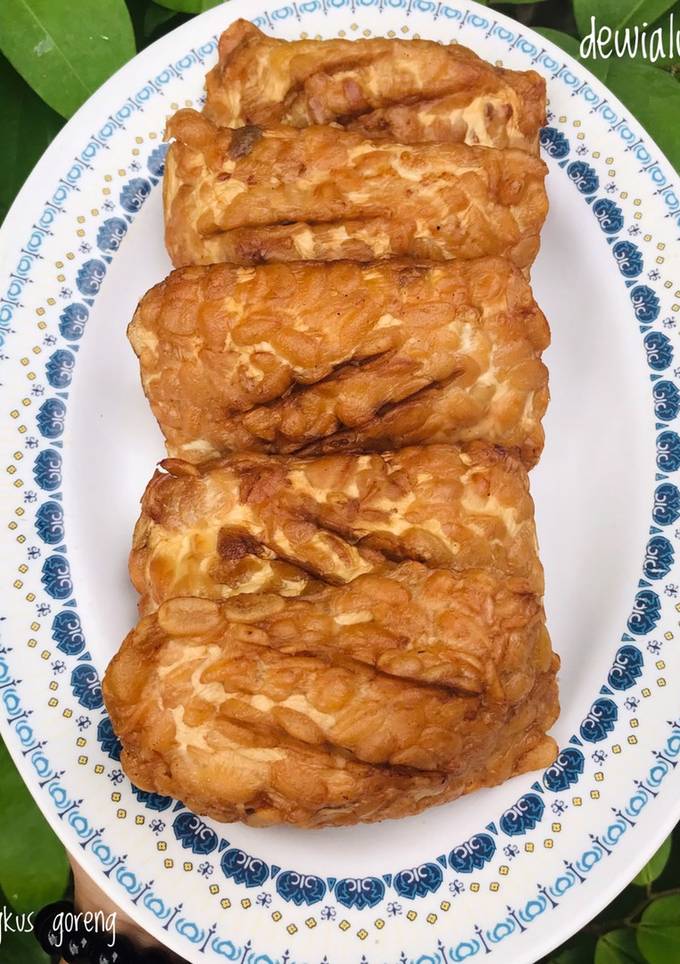Resep Tempe bungkus goreng oleh dewialwie - Cookpad