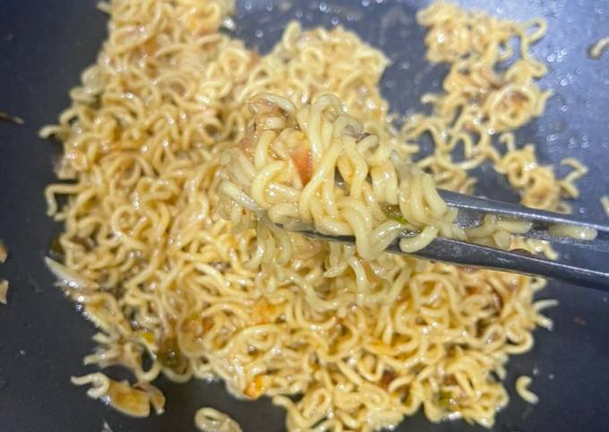 Resep Indomie goreng hacks oleh shy_kitchen - Cookpad