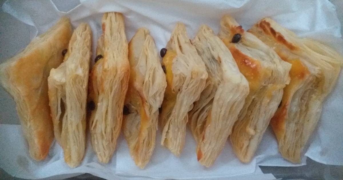 Resep Choco chips puff pastry oleh Ala Selerai - Cookpad