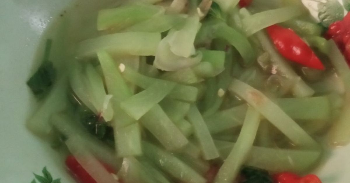 Resep Tumis Labu Siam Sederhana oleh Umma Elqi - Cookpad
