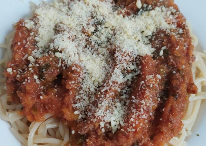 Fideos con tuco Receta de Macarena 🇺🇾- Cookpad