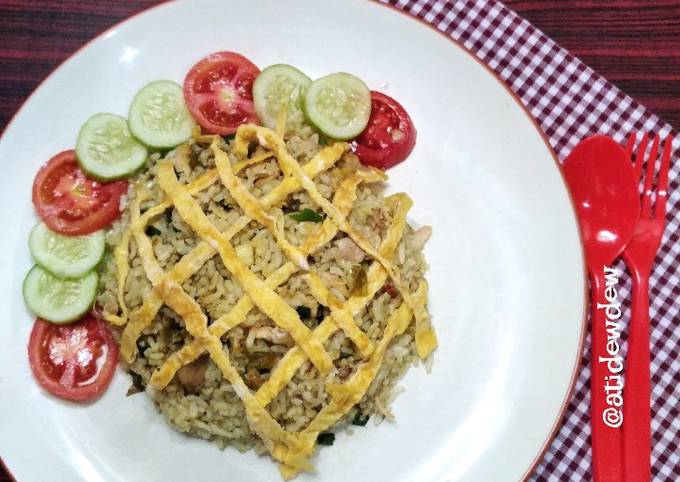 Resep *Nasi Goreng Sambel Ijo* oleh ati dewanthi - Cookpad