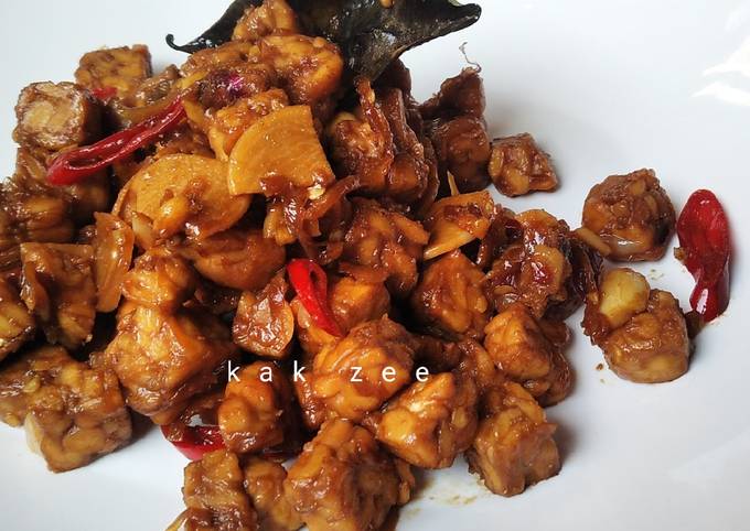 Resep Tempe Kecap (orek-orek tempe) oleh Kak Zee - Cookpad