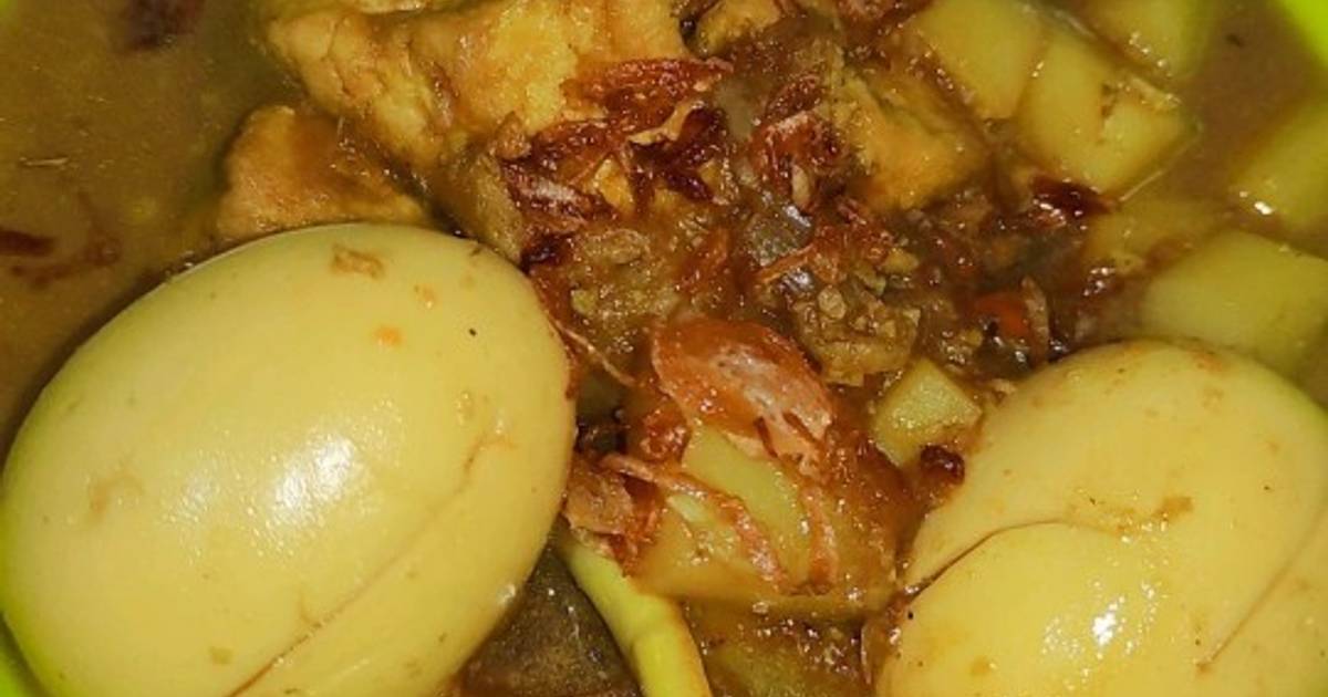 Resep Semur Kentang, Tahu, Telor oleh Candrayani Methasari - Cookpad