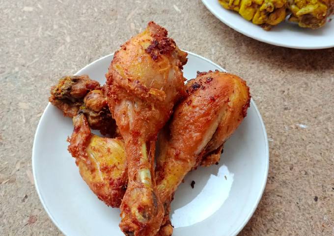 Resep Ayam Goreng Bumbu Kuning oleh Vinna Momy Alesha - Cookpad