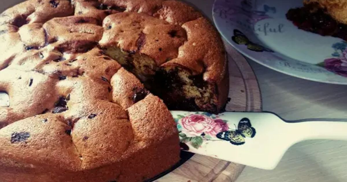 Csokis, Meggyes Piskóta | Sütő Sándorné Csabák Nikolett receptje ...