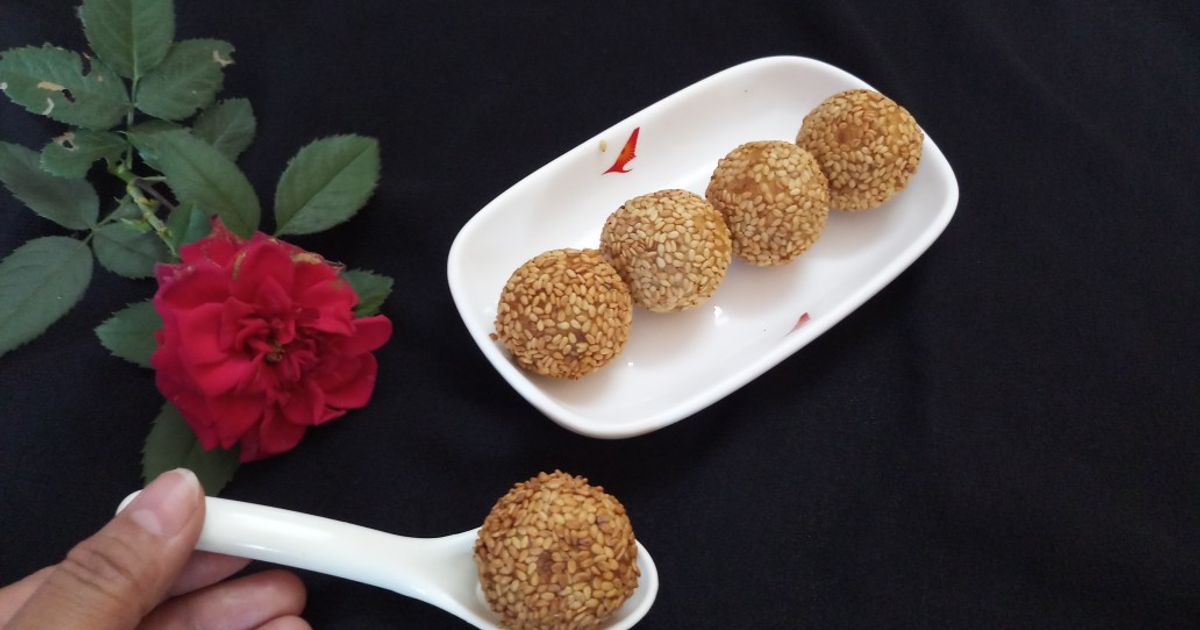 Sweet Potato Sesame Balls Recipe By Anjumara Rathod