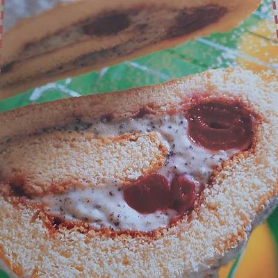 Biskuitrolle mit Mohncreme Rezept von Nancy Lehmann - Cookpad