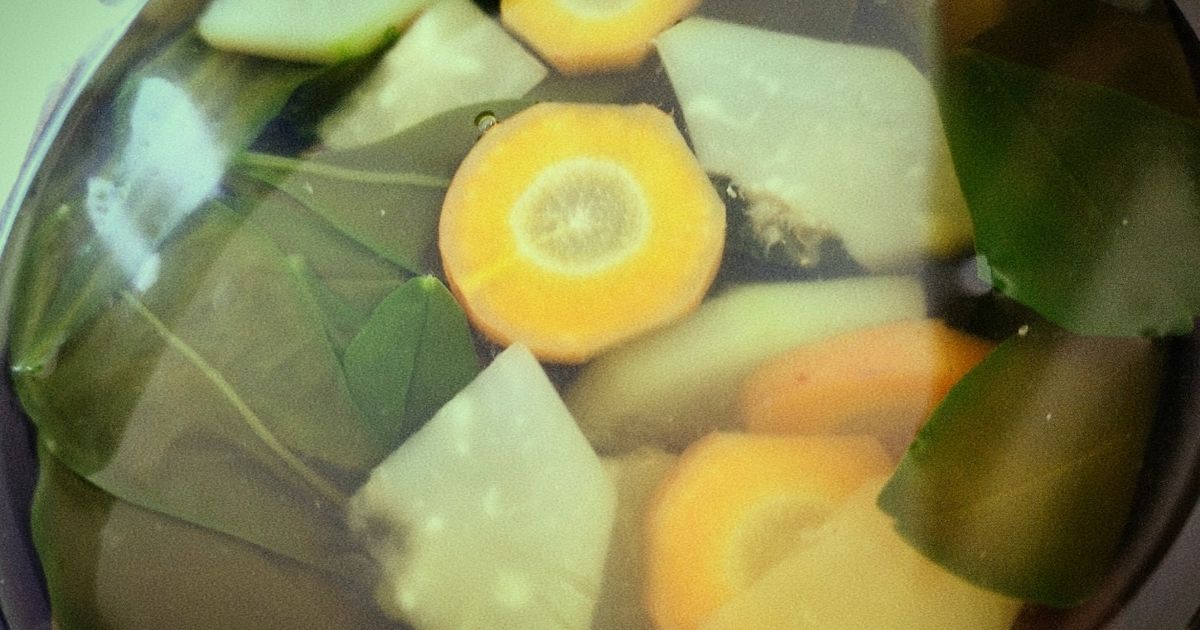 Resep Sayur Bening Daun Ginseng Jawa oleh Devan Nada - Cookpad