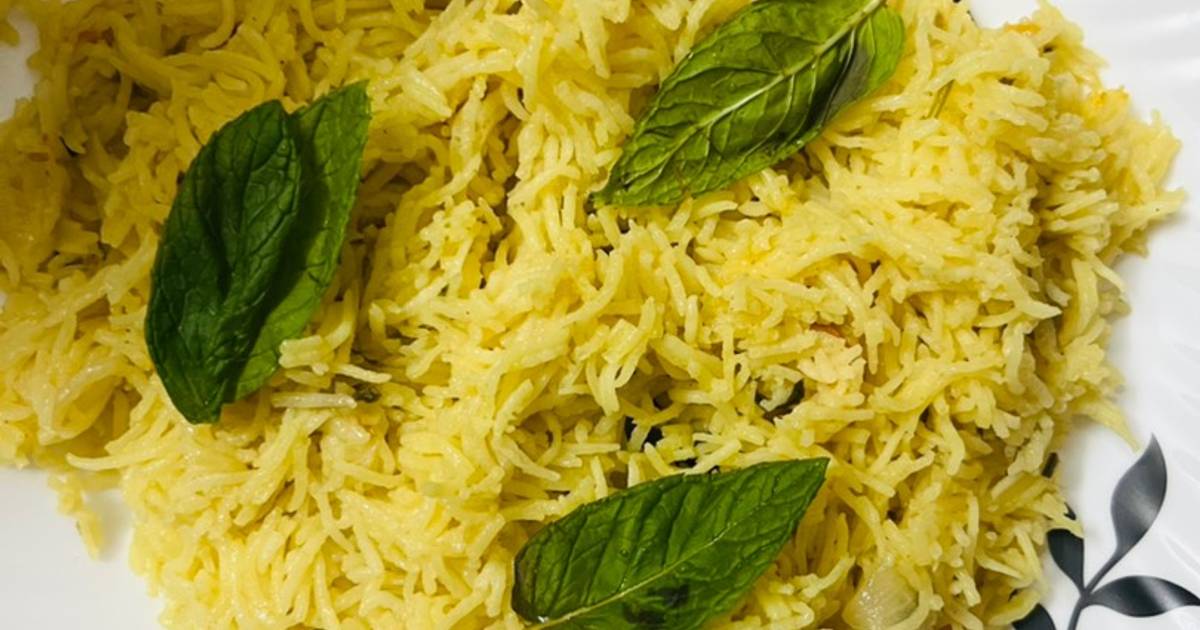 Coconut rice 🍚 Recipe by Travel with Hena - Cookpad