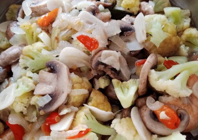 Resep Tumis udang jamur bunga kol oleh Put Try - Cookpad