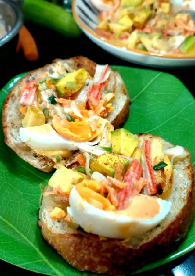 Resep Kani Salad on Toast (501) oleh Susi Darmawan/IG @d_sus14 - Cookpad