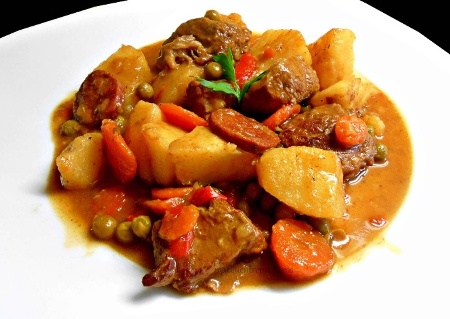 Guiso de carne con chorizo Receta de Marilu entre pucheros- Cookpad