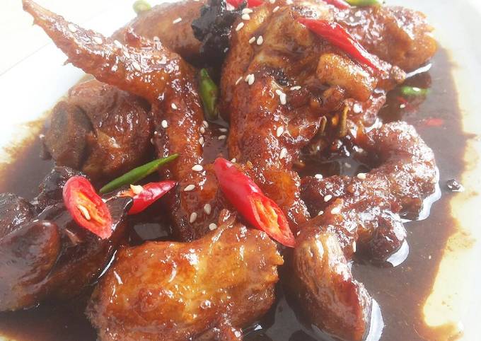 Resep Ayam semur oleh asni erfalizar - Cookpad