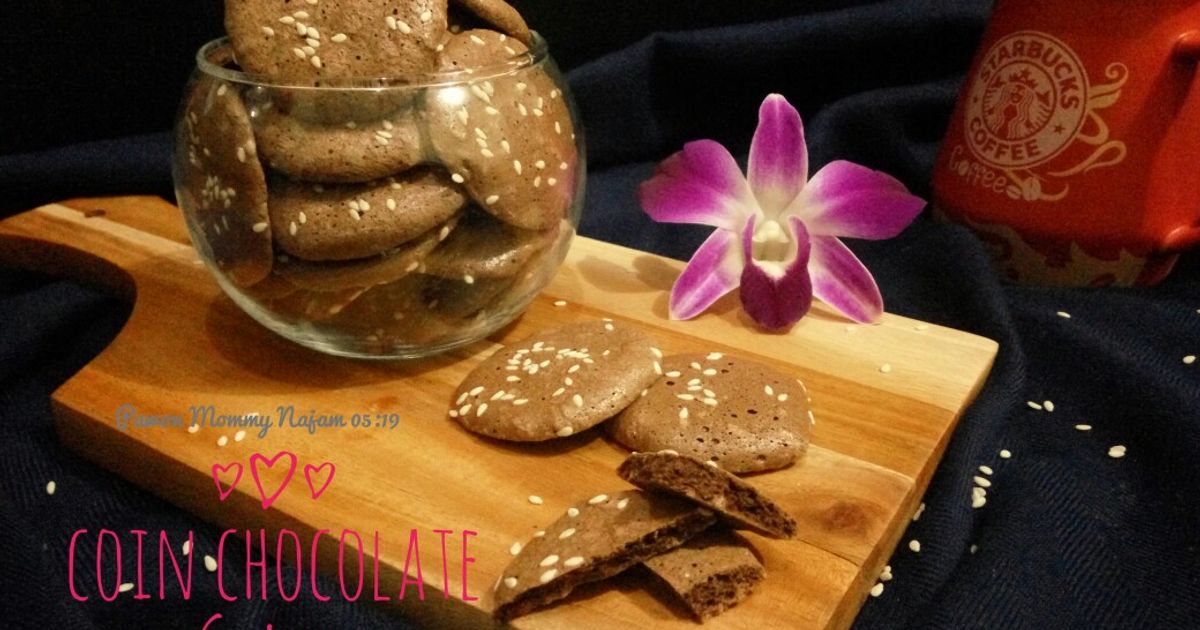 Resep Chocolate Coin Cookies (Kukis Putih Telur) oleh pawon mommy najam ...