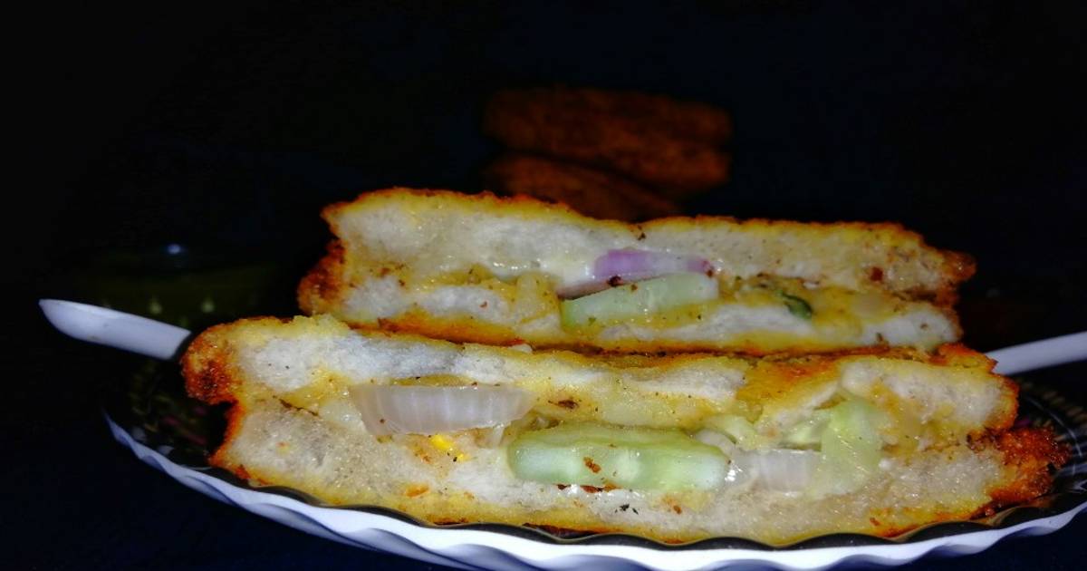 Bread pakora sandwich Recipe by Laxmi Devi - Cookpad