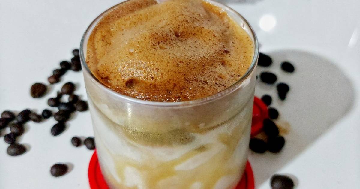 Resep Iced caramel outmilk coffee oleh Arlina - Cookpad