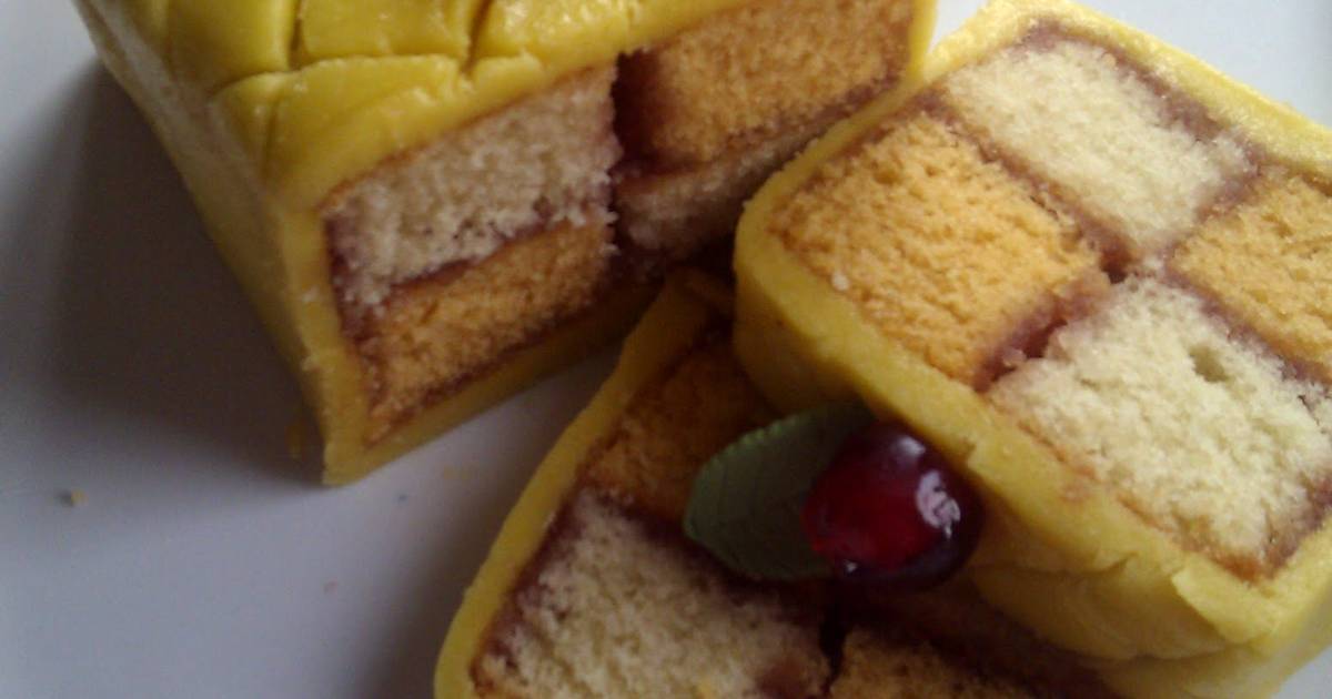'V' Battenburgh cake Recipe by vampira - Cookpad