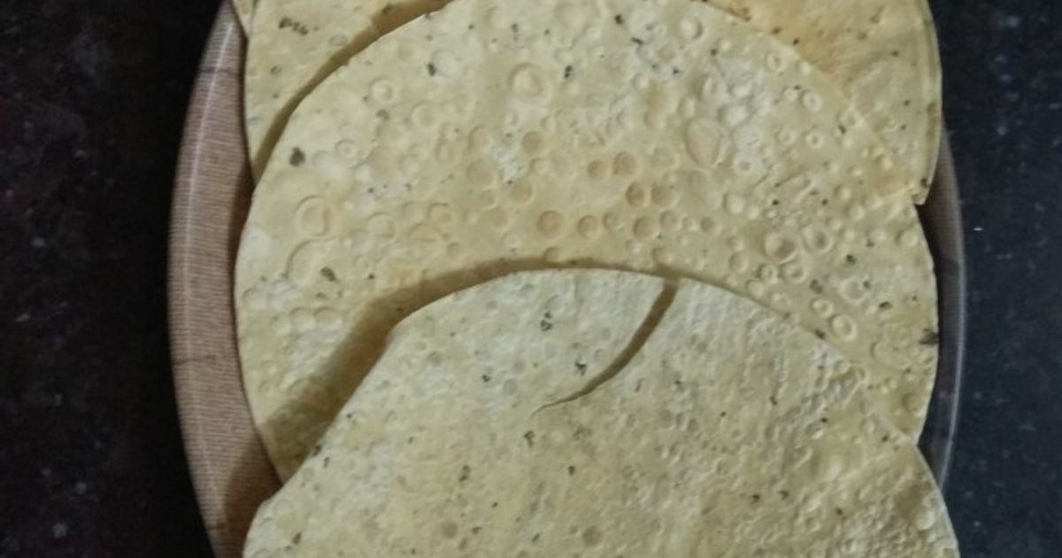 Roasted Urad Papad In Different Way Recipe by Suvas Shah - Cookpad
