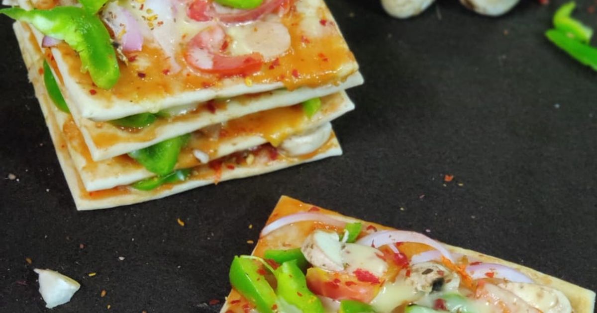 Mushroom Pan Cake Pizza Bites Recipe by Divya Konduri - Cookpad