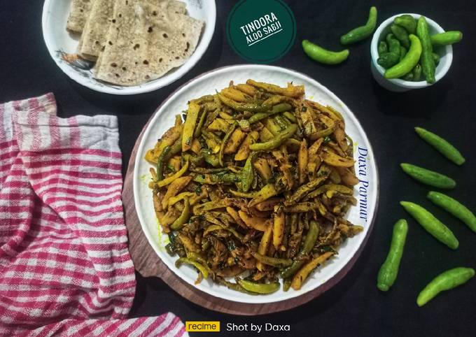 Tindora Aloo Sabji (Ivy Gourd & Potato Sabji) Recipe by Daxa Parmar ...