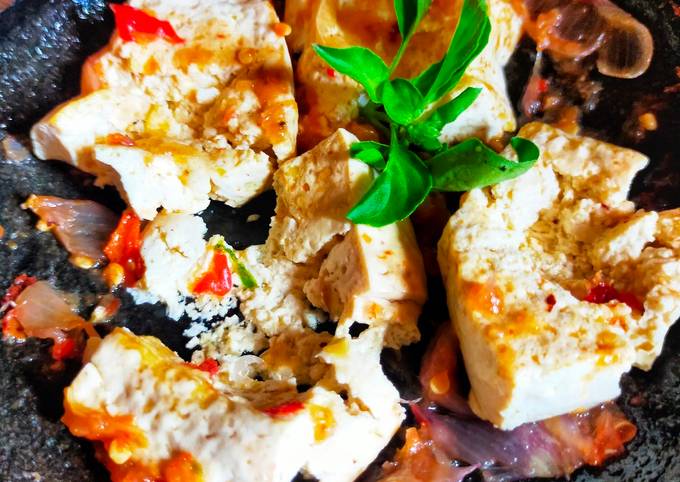Resep Tahu penyet sambal bawang oleh Sakli Abdi - Cookpad