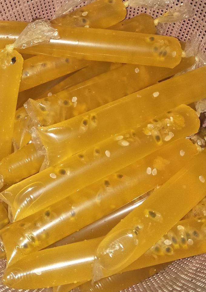 Resep Es markisa mudah dan murah 😊 oleh adelia fauziyah - Cookpad