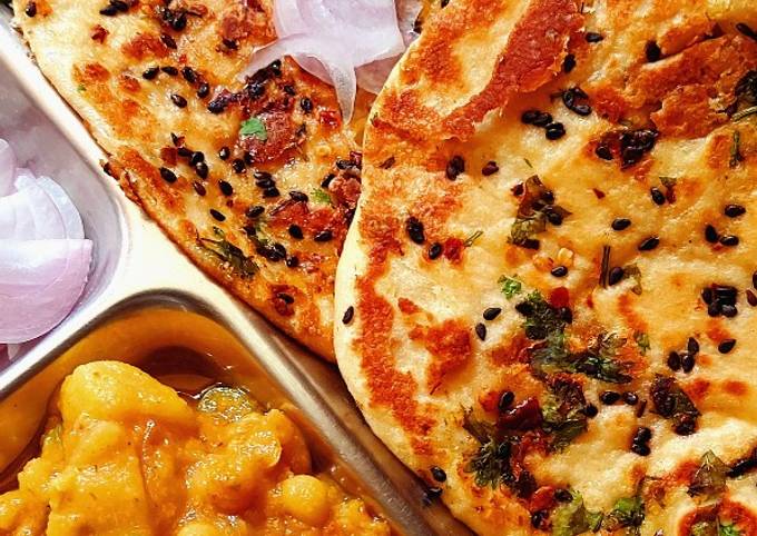 Tawa Masala Kulcha Recipe by Shradha Nema (foodgazin') - Cookpad