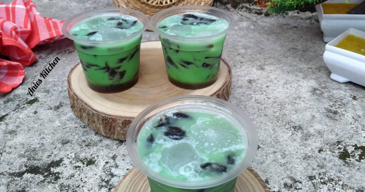 Resep Es Klepon Cincau oleh anisatur raehan - Cookpad