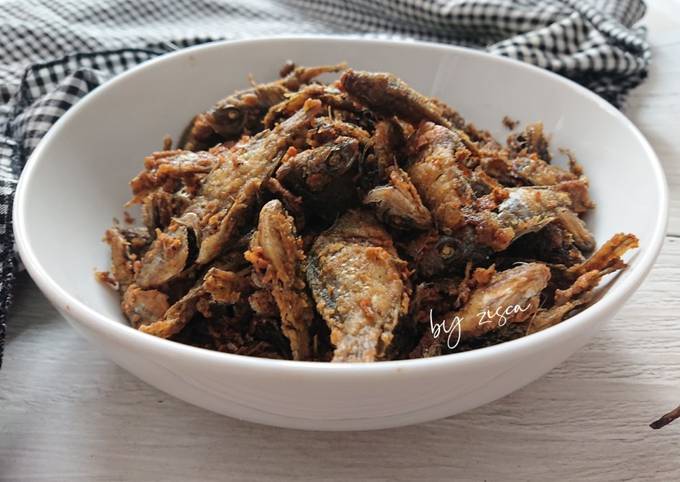 Resep Baby Fish Goreng Crispy oleh zisca - Cookpad