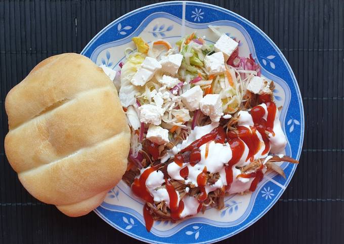 Gyros tál házi pitával | Sásdi Melinda - Habverő és fakanál receptje ... Gyros tál házi pitával | Sásdi Melinda - Habverő és fakanál receptje ...