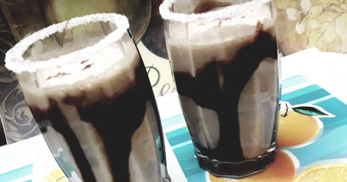 Chiku Shake Recipe by Prati's Food Mania - Cookpad