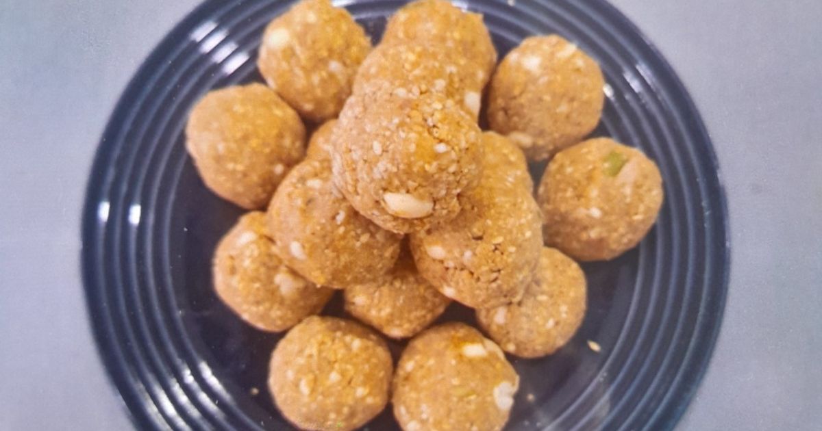 Tilgul Ladoo With Healthy Seeds. Makar Sankranti Special Sweet Recipe ...