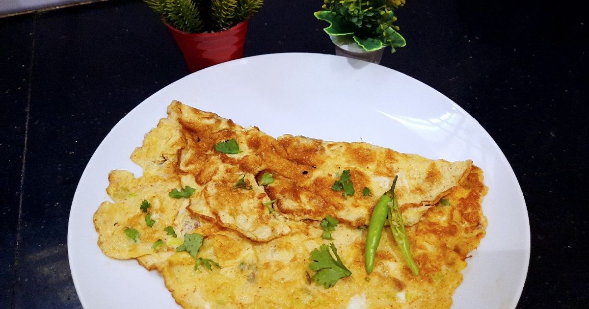 Egg Omelette Recipe by Humaira Saleem - Cookpad